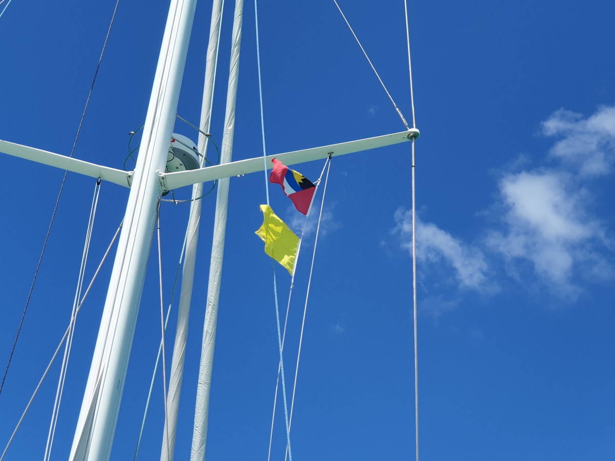 Gelbe Flagge Q in Zeiten von Corvid-19 – SY Ithaka / SY Bora Bora